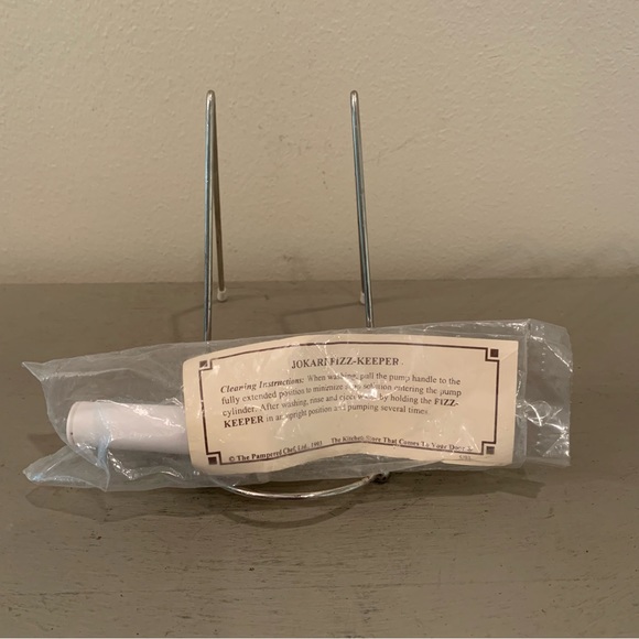 The Pampered Chef | Dining | Vintage Pampered Chef Jokari Fizz Keeper ...